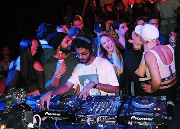 SoundCloud Sessions :: aywy, Flow Fi Co-Founder Taking Over - The Cut